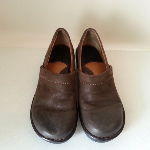 Born | Shoes | Born Slip On Brown Clogs 2 Heel Womens 8m | Poshmark